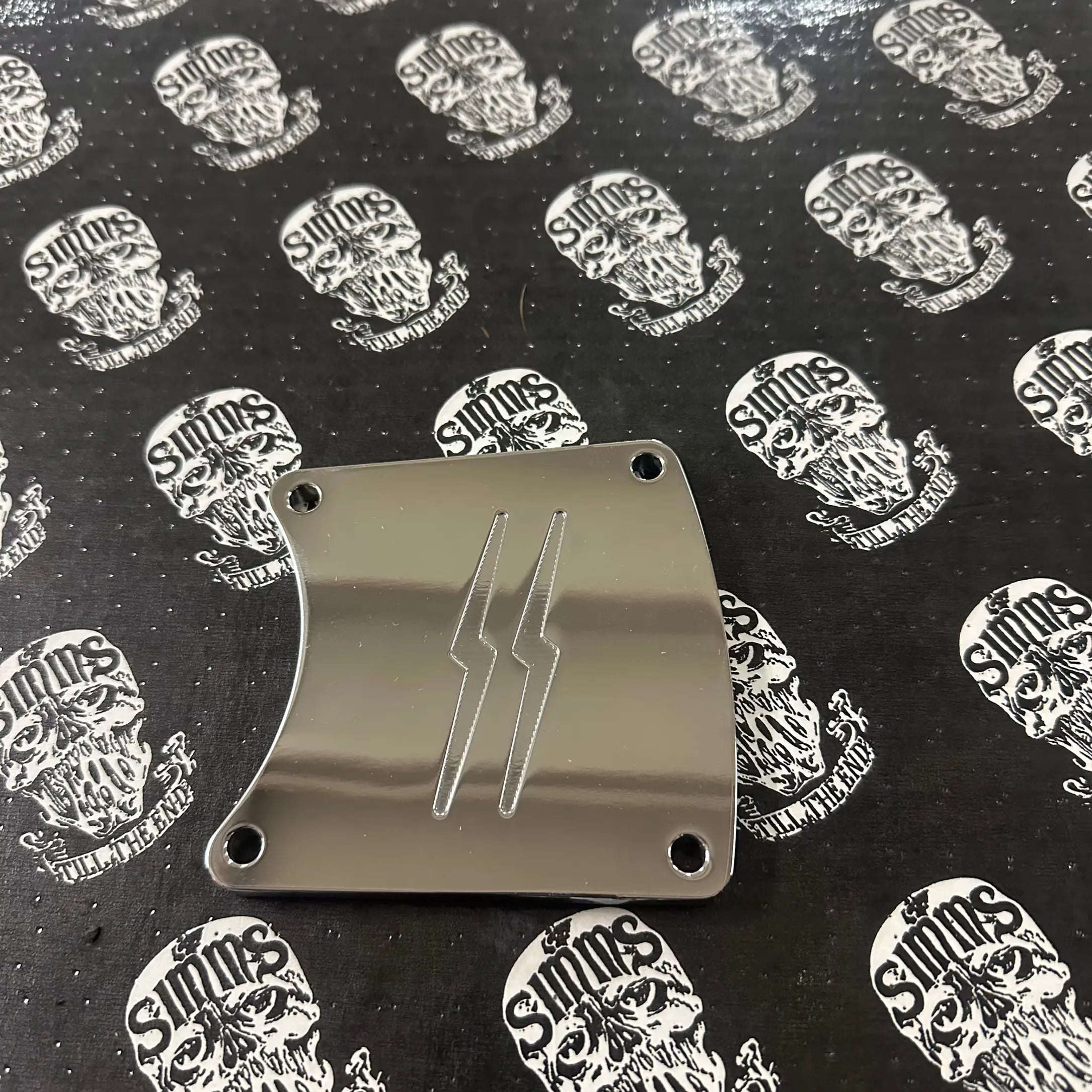 SIMMS FLH Inspection Cover -Thunder Bolt – Simms Custom Cycles